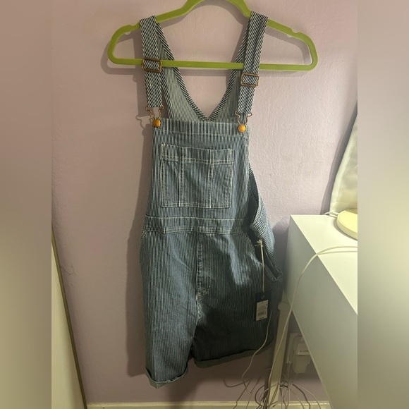 Universal Thread | Pants & Jumpsuits | Short Overalls | Poshmark